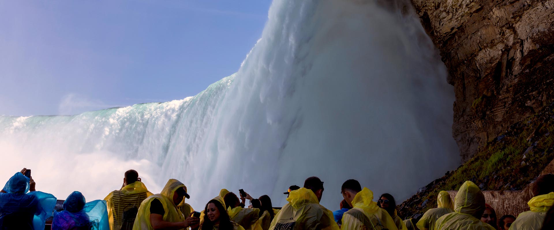 Can You Walk Behind Niagara Falls? | ToNiagara