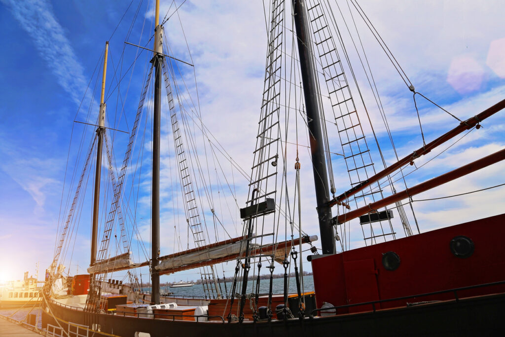 Cruise the Open Water on a Toronto Tall Ship Boat | ToNiagara - Toronto ...